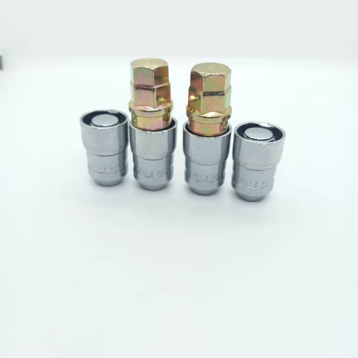 GENERICO Juego 4 tuercas de seguridad con 2 llaves acero color plata 1.5 | falabella.com