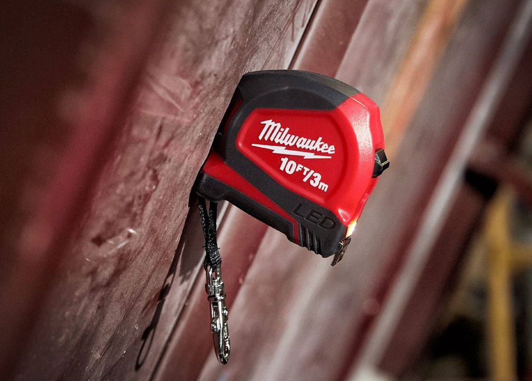 MILWAUKEE Llavero huincha métrica LED 3 mt Milwaukee | falabella.com