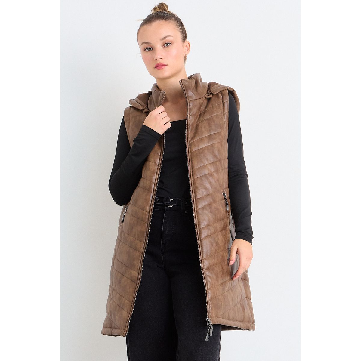 IO Parka Lisa Mujer Café Io | Falabella Chile
