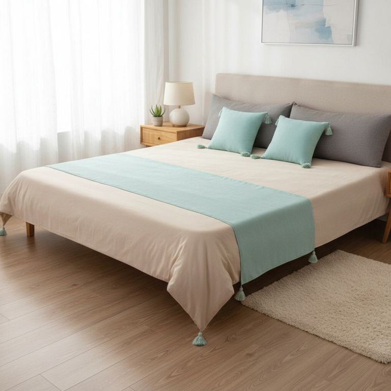 Juego De Piecera De Lino Con Pompones Medida 70x210cm Pie De Cama Menta ...