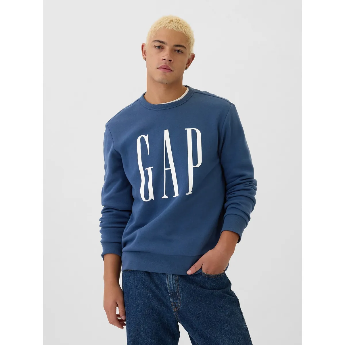 GAP Polerón Hombre Gap Logo Crew V25 Sin Cierre Azul | Falabella Chile