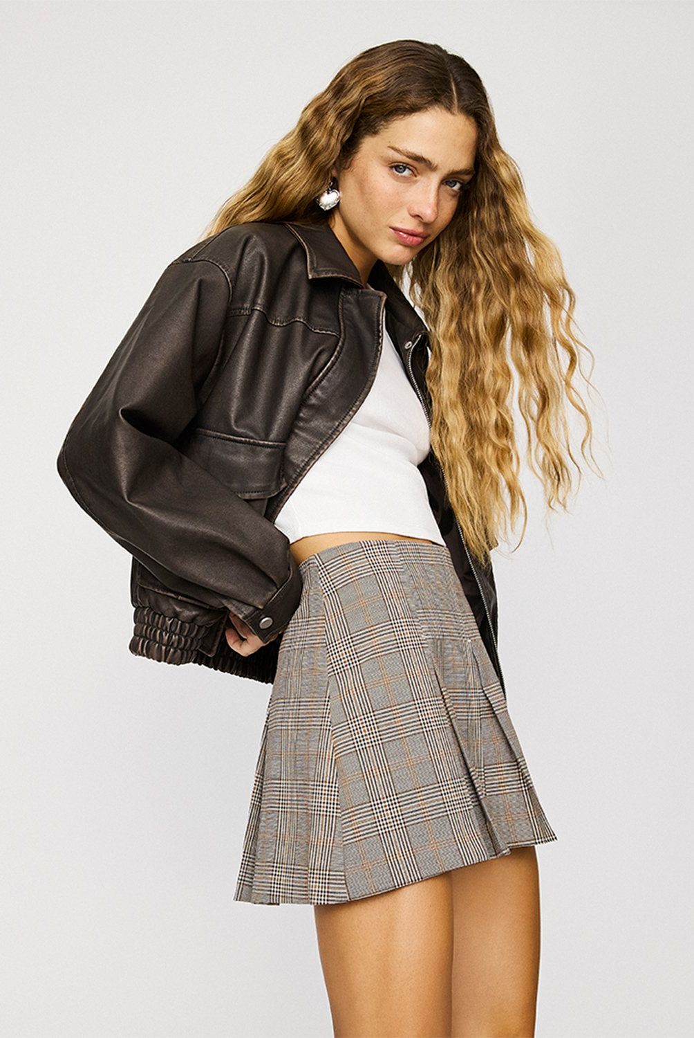 SYBILLA Falda Corta Sybilla Tiro Alto Diseño Liso Mujer | falabella.com