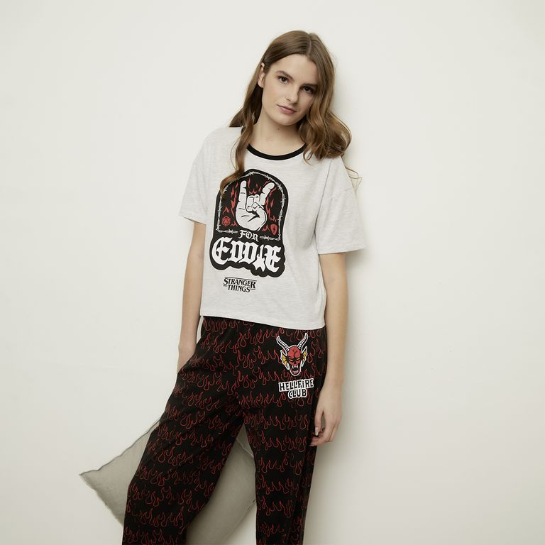 STRANGER THINGS Pijama Algodón Stranger Things Mujer | falabella.com