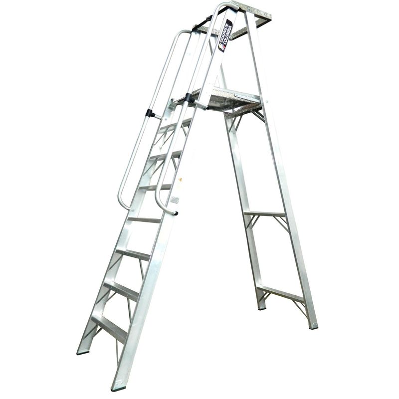 Escalera Certificada Tipo Tijera Plataforma En Aluminio 8 pasos / 2 ...