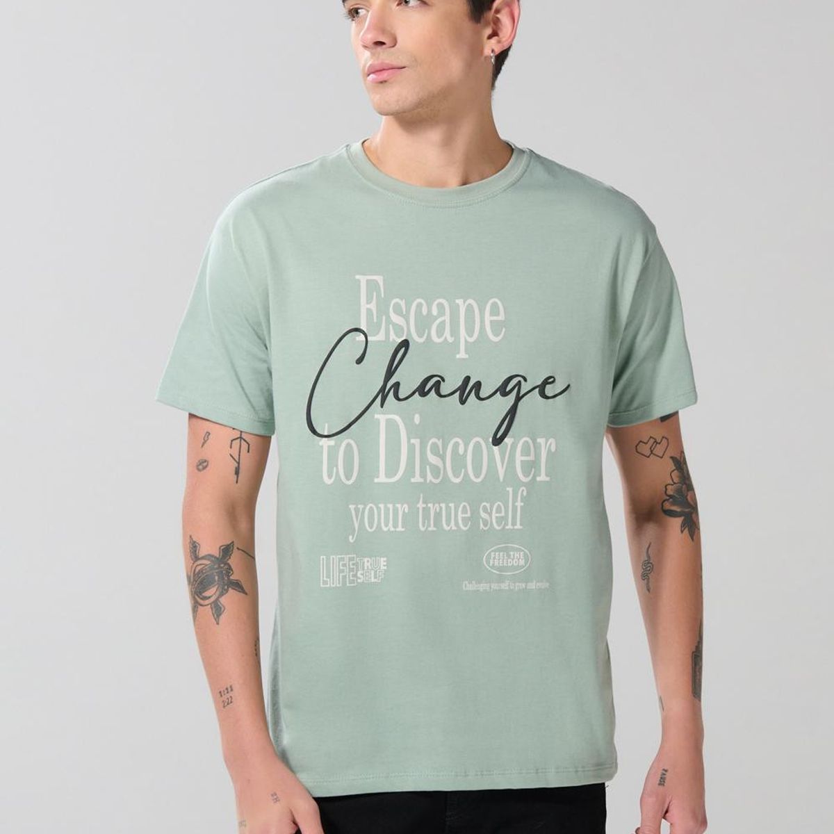 KOAJ Camiseta manga corta unicolor con estampado en frente Hombre KOAJ ...