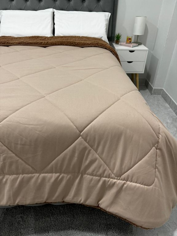 Edredón Liso Acolchado Con Sherpa Nancy´s 2 Plz NANCY'S COLLECTION ...