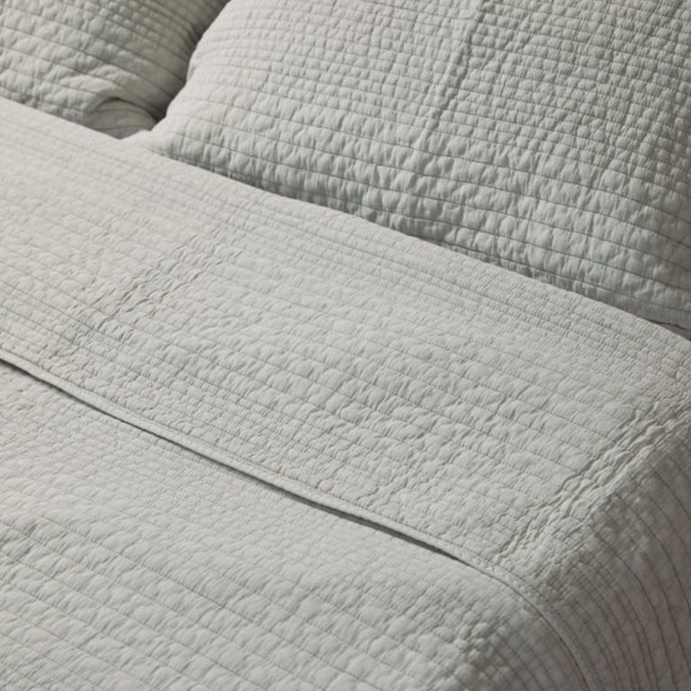 Cubrecama Brisa color Gris CLAUDIA RIVA HOME | falabella.com