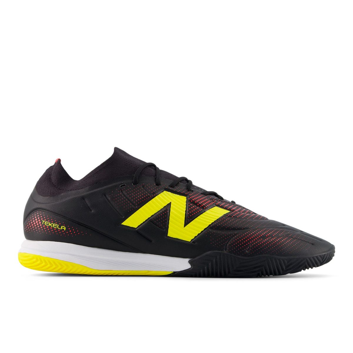 Zapatillas Hombre Tekela Team Low In V5 Negro NEW BALANCE | Falabella Perú
