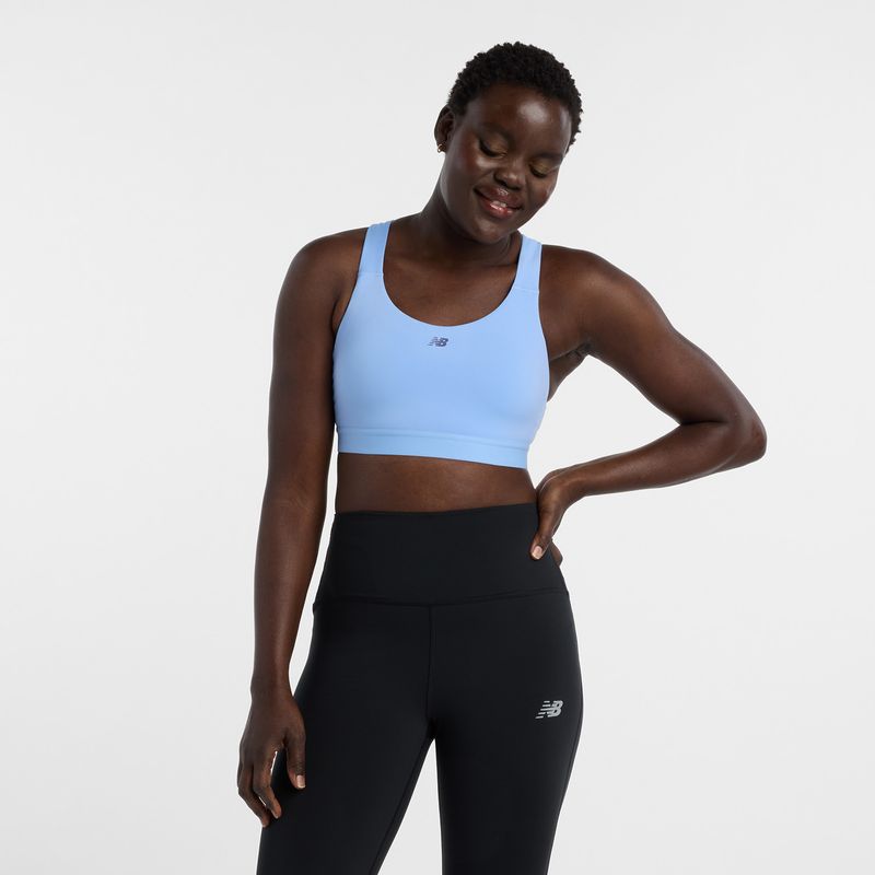 BRA DEPORTIVO MUJER NB ESSENTIAL TRAIN CELESTE NEW BALANCE | falabella.com
