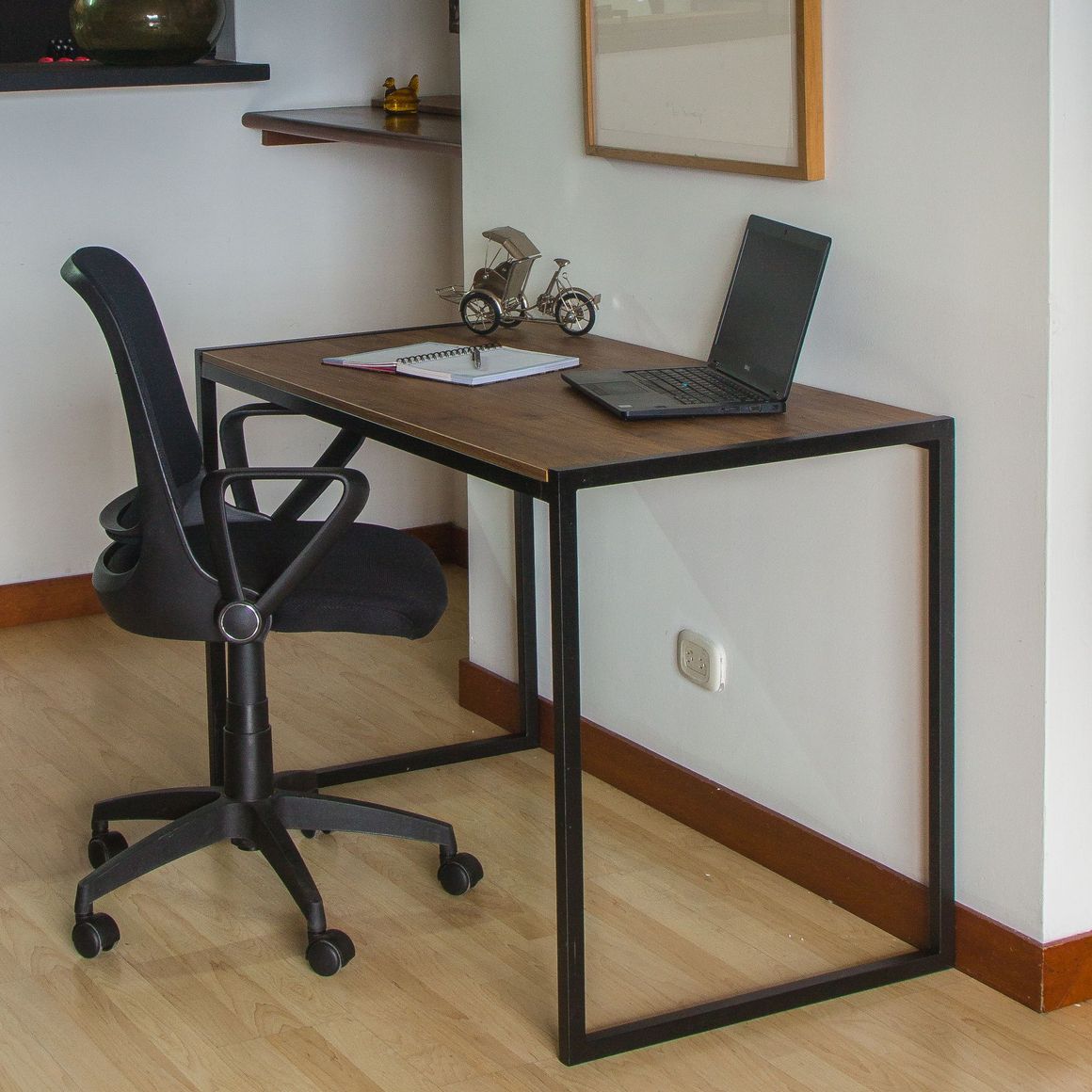 Escritorio Basik Hierro y Melamina - Homecenter.com.co