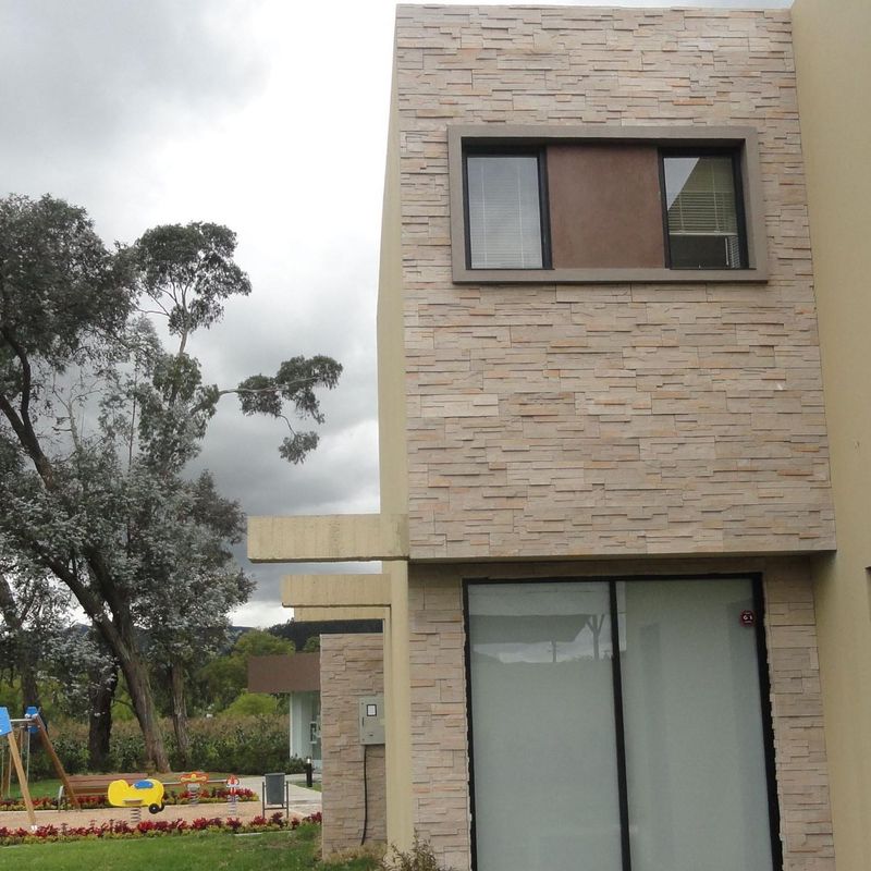 Pared Concreto Montana Crema Caja Por 0.50M2 PORTTA | falabella.com