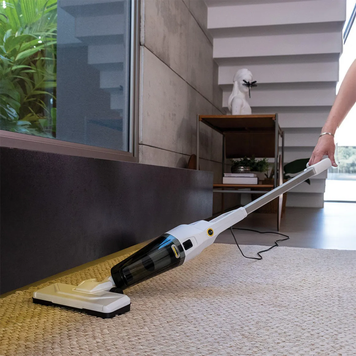 Aspiradora Vertical 2 En 1 1000 Watts Blanco Karcher - Homecenter.com.co