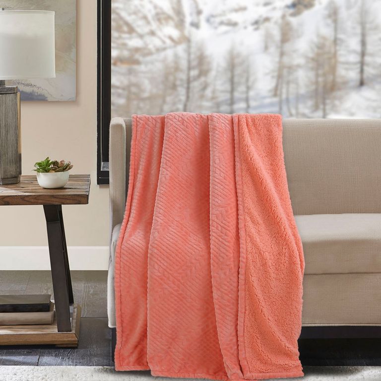 Manta Juvenil Girl Coral 125x150 cm | Sodimac Perú